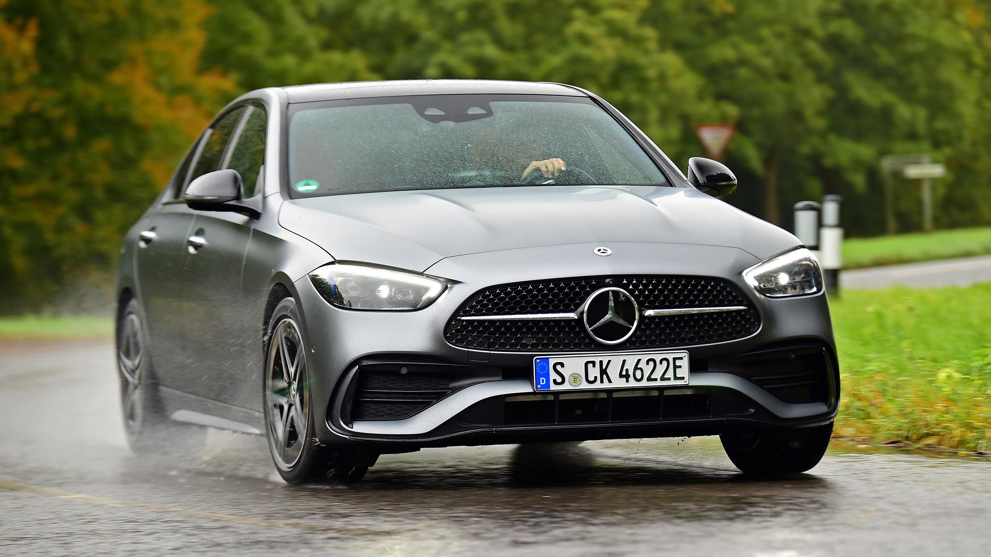 Mercedes E-Class hybrid review 2023 | Carbuyer