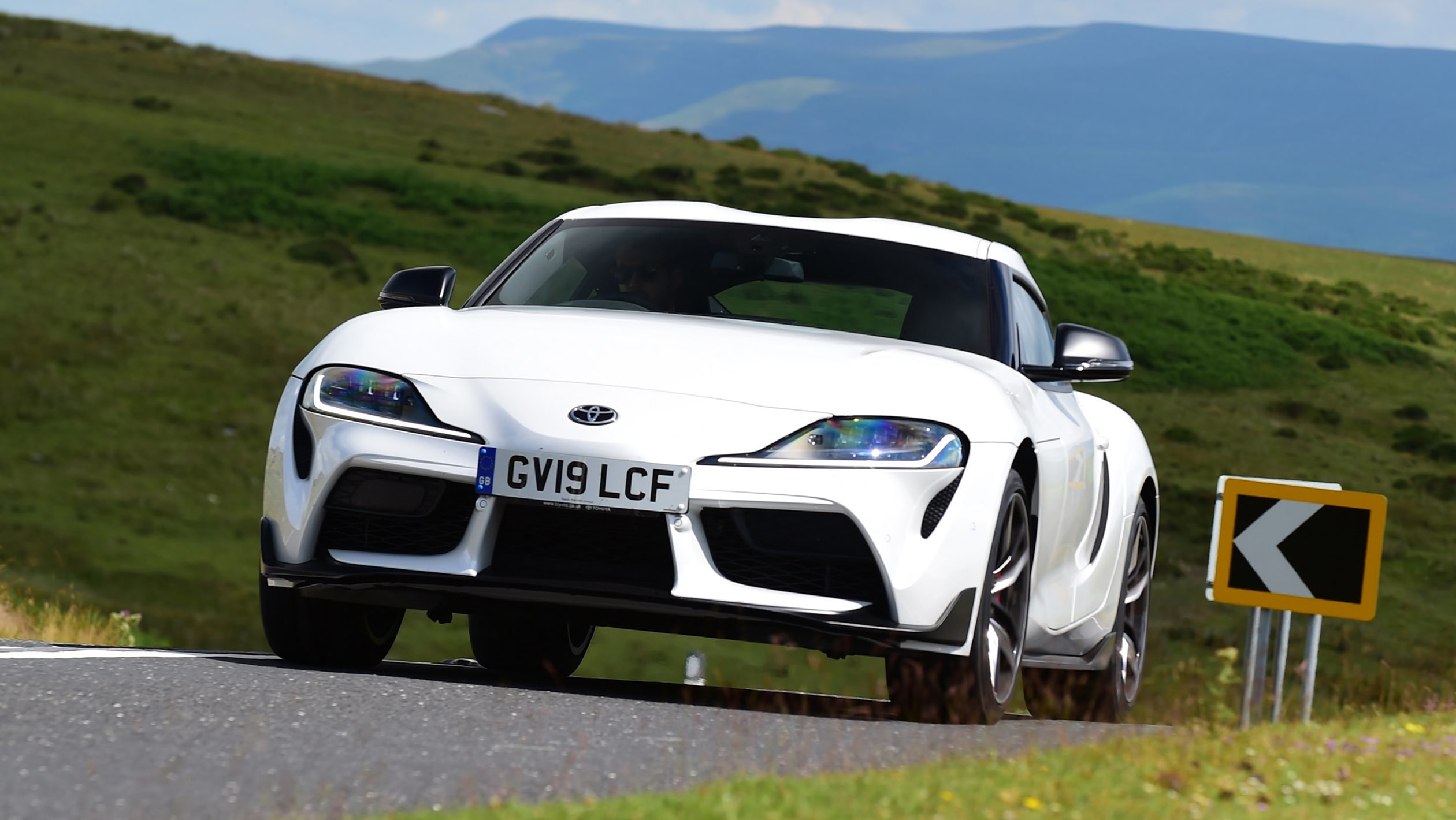 Toyota Supra coupe review - pictures | Carbuyer