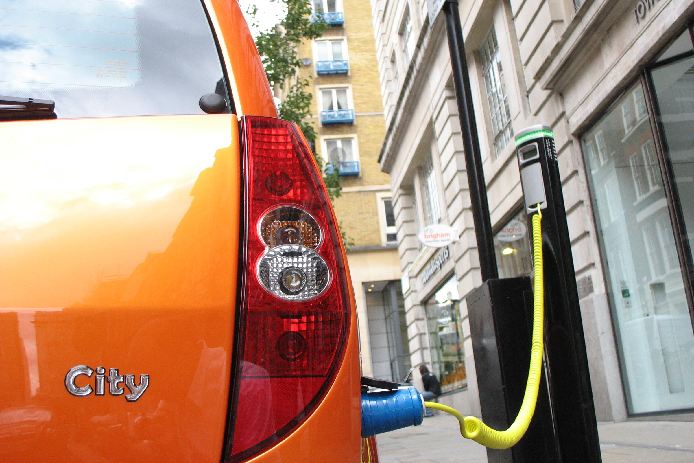 Spring Budget 2017: Motor industry urges Chancellor to promote clean ...
