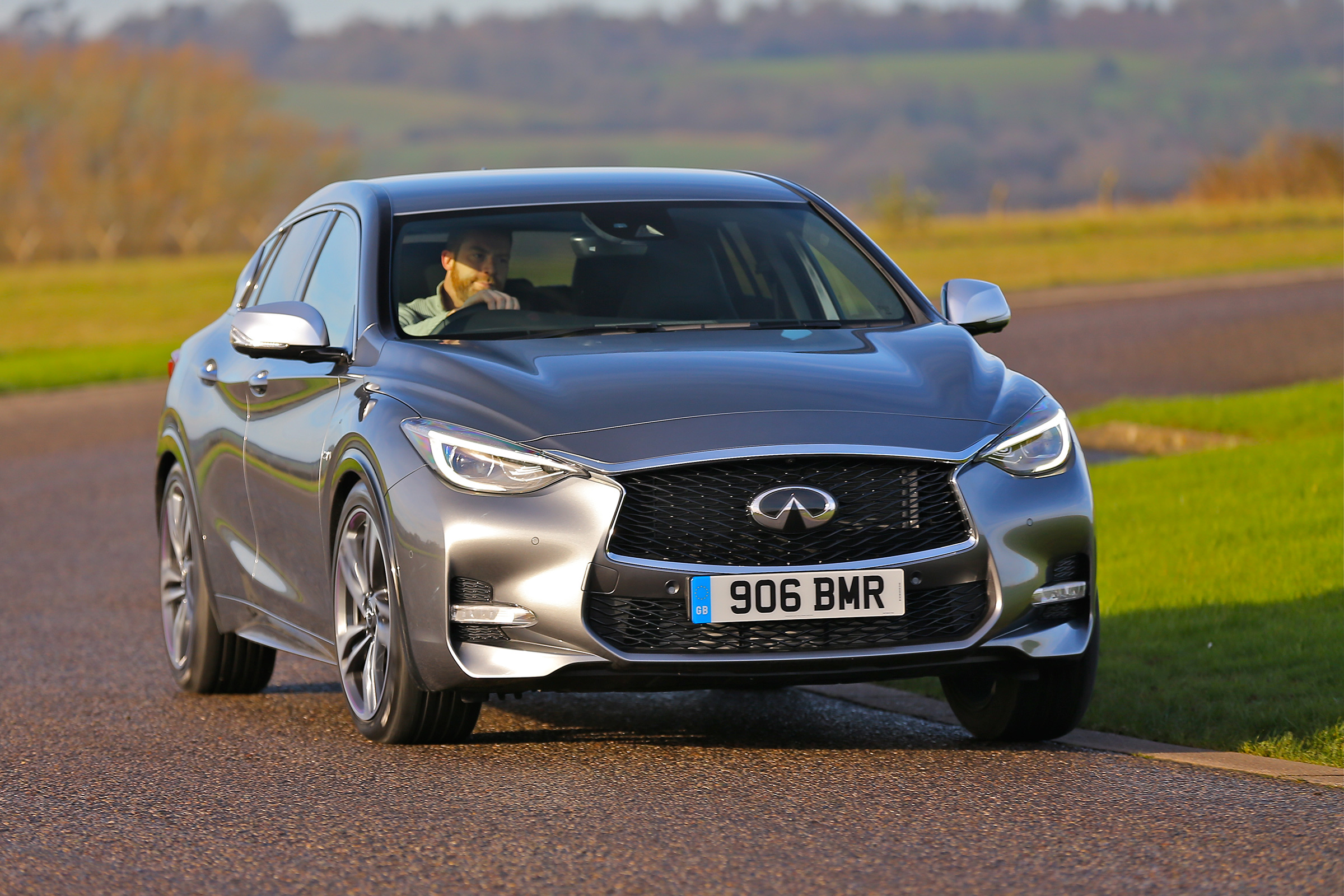 Infiniti Q30 hatchback pictures | Carbuyer