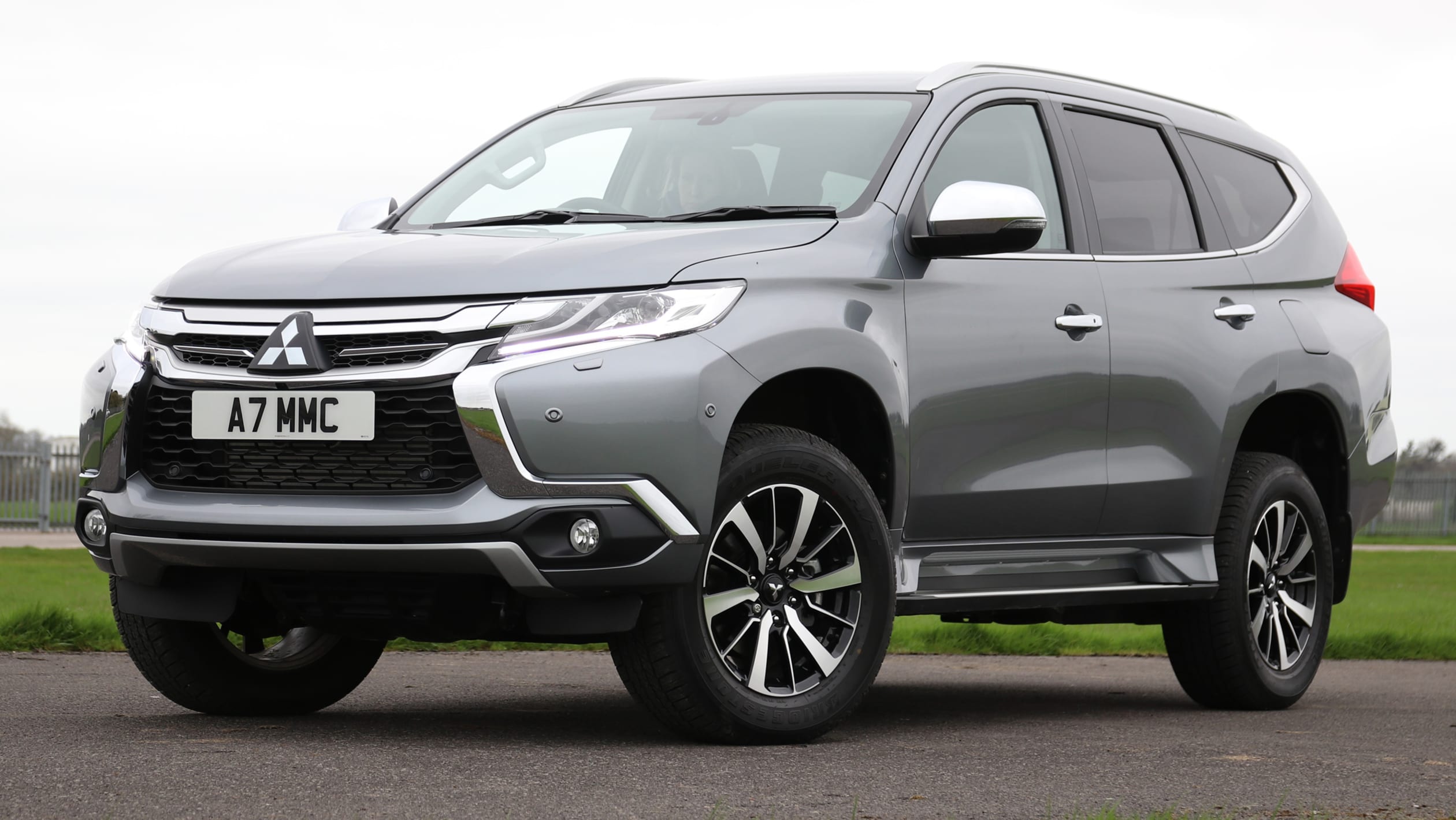 Mitsubishi Shogun Sport 2018 images | Carbuyer