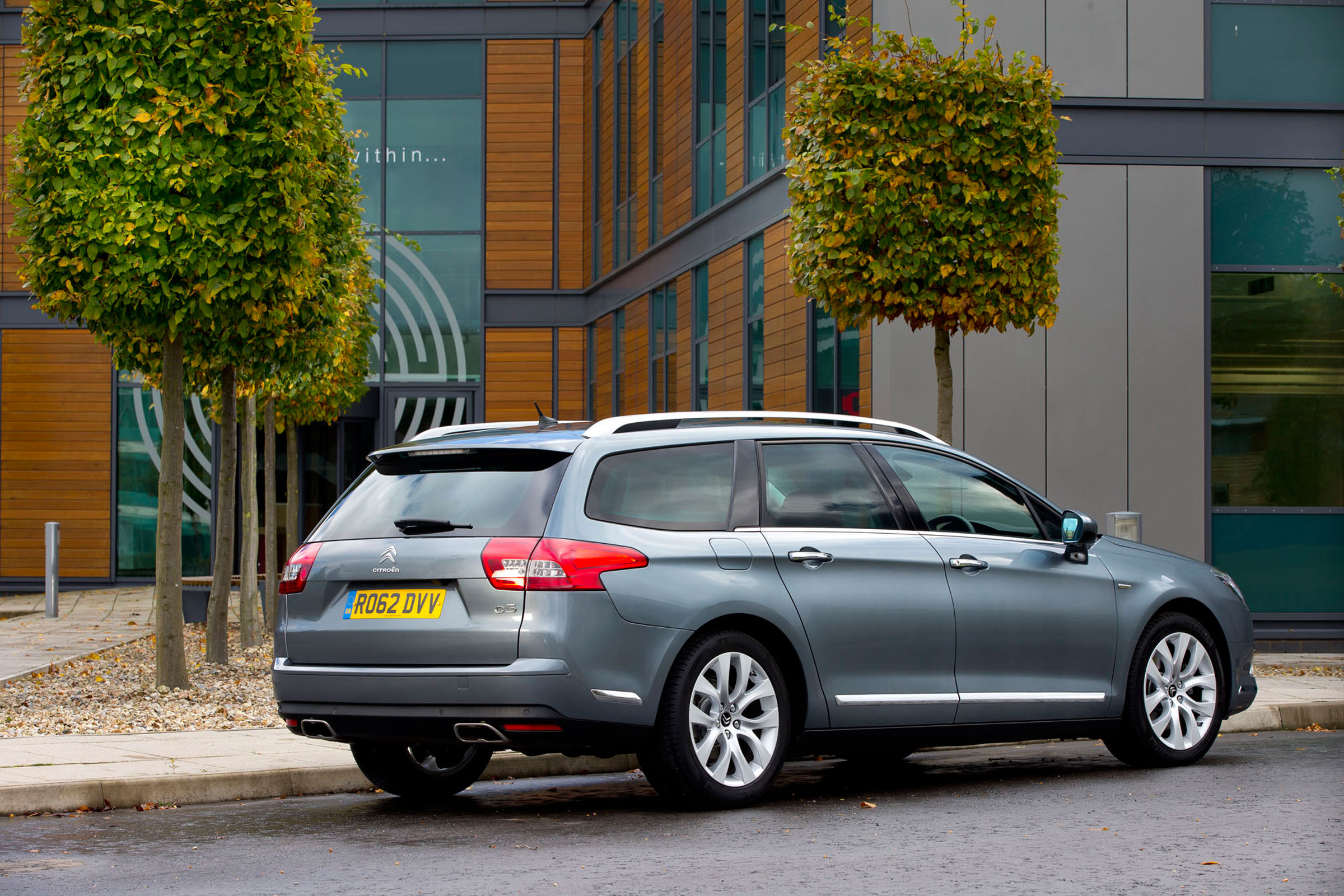 Citroen C5 estate pictures | Carbuyer