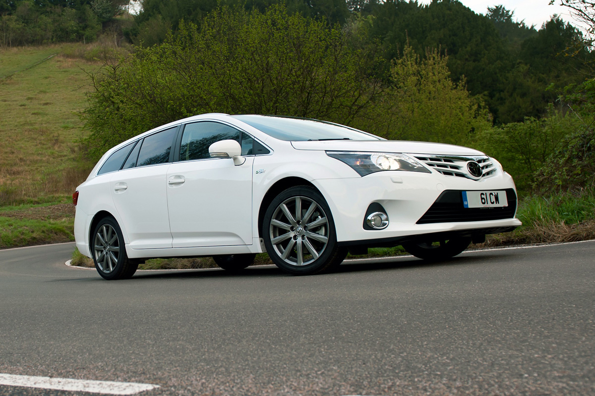 Toyota Avensis updated | Carbuyer