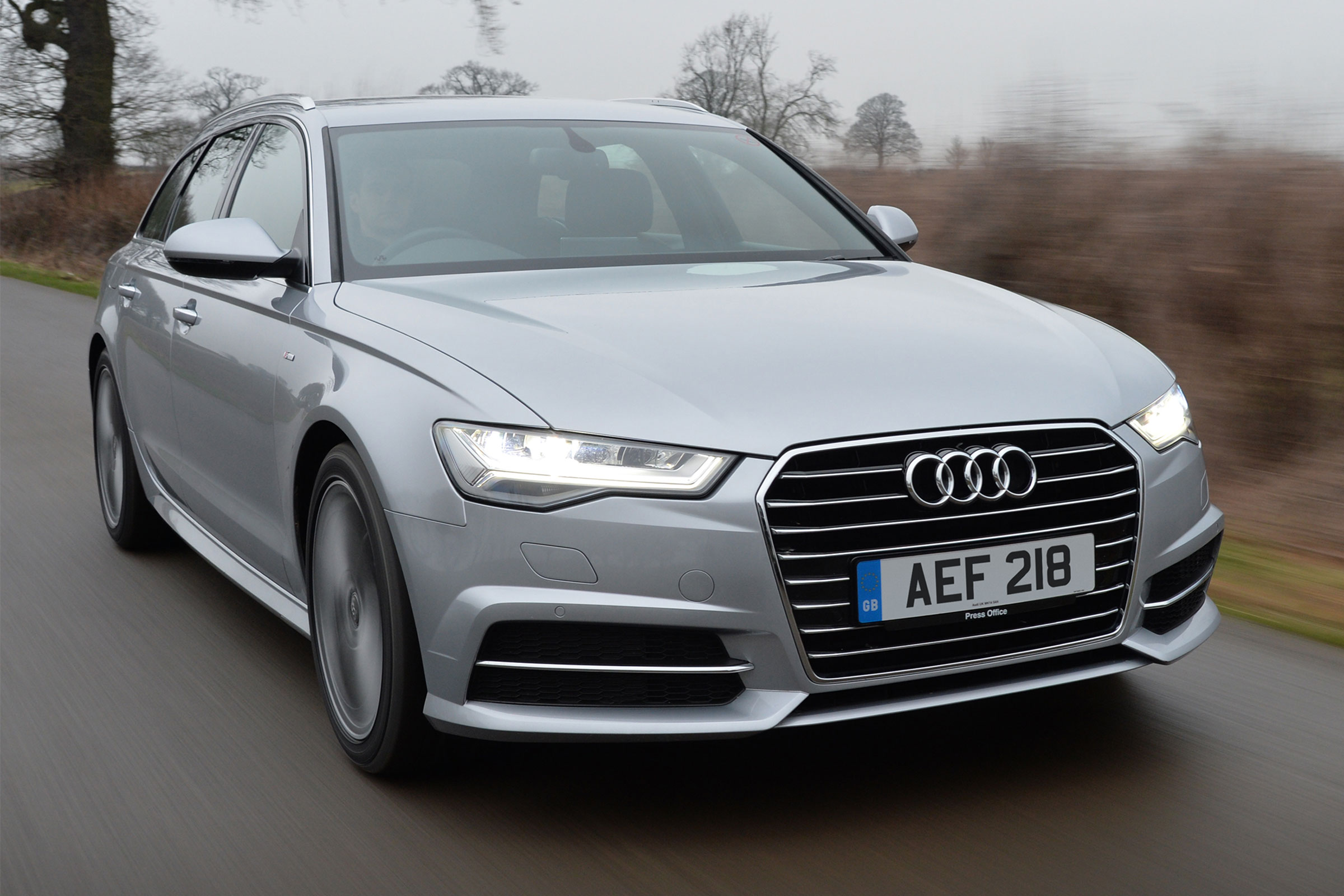 Audi A6 Avant estate 2015 pictures | Carbuyer