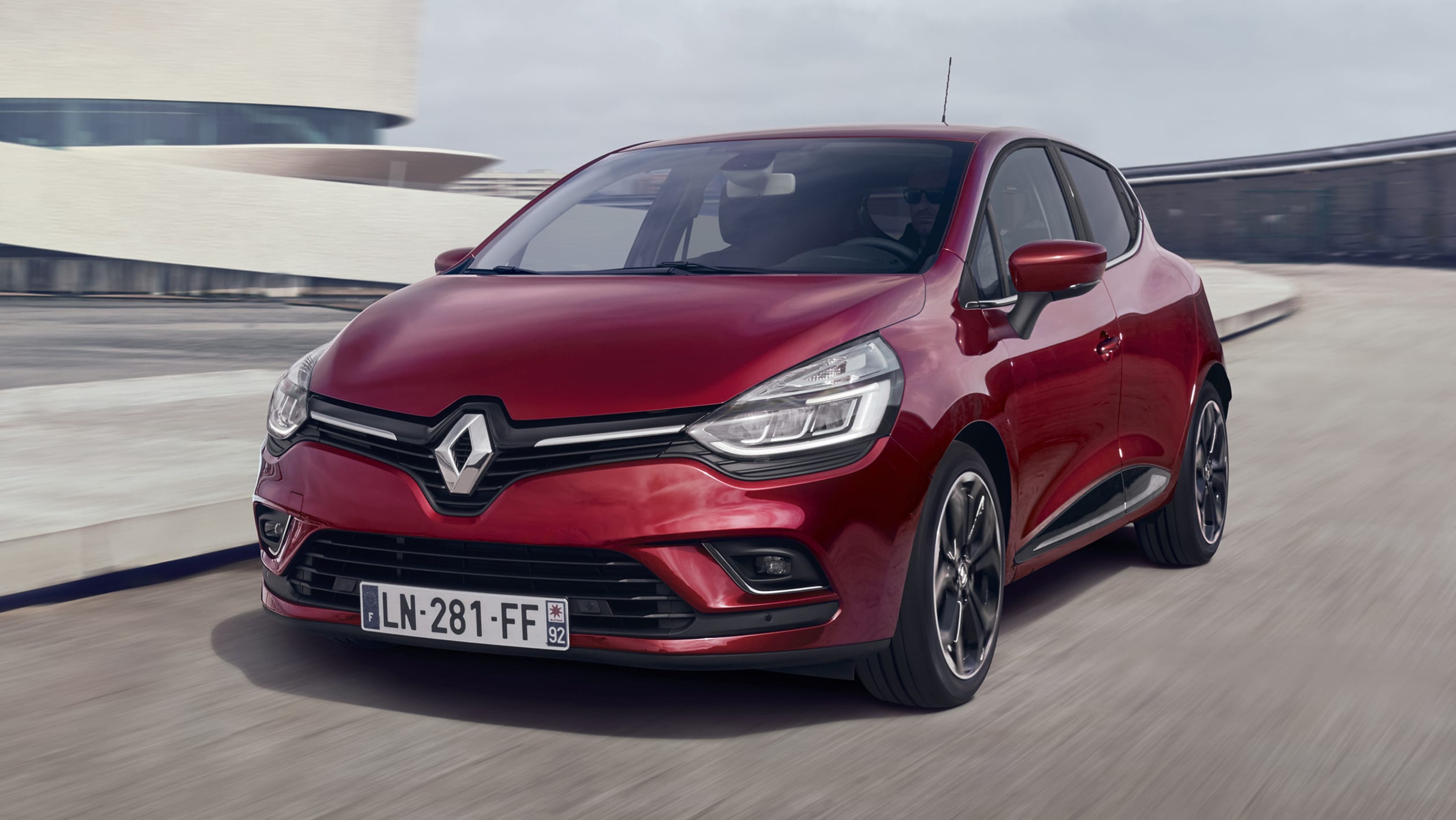 New 2017 Renault Clio pictures | Carbuyer