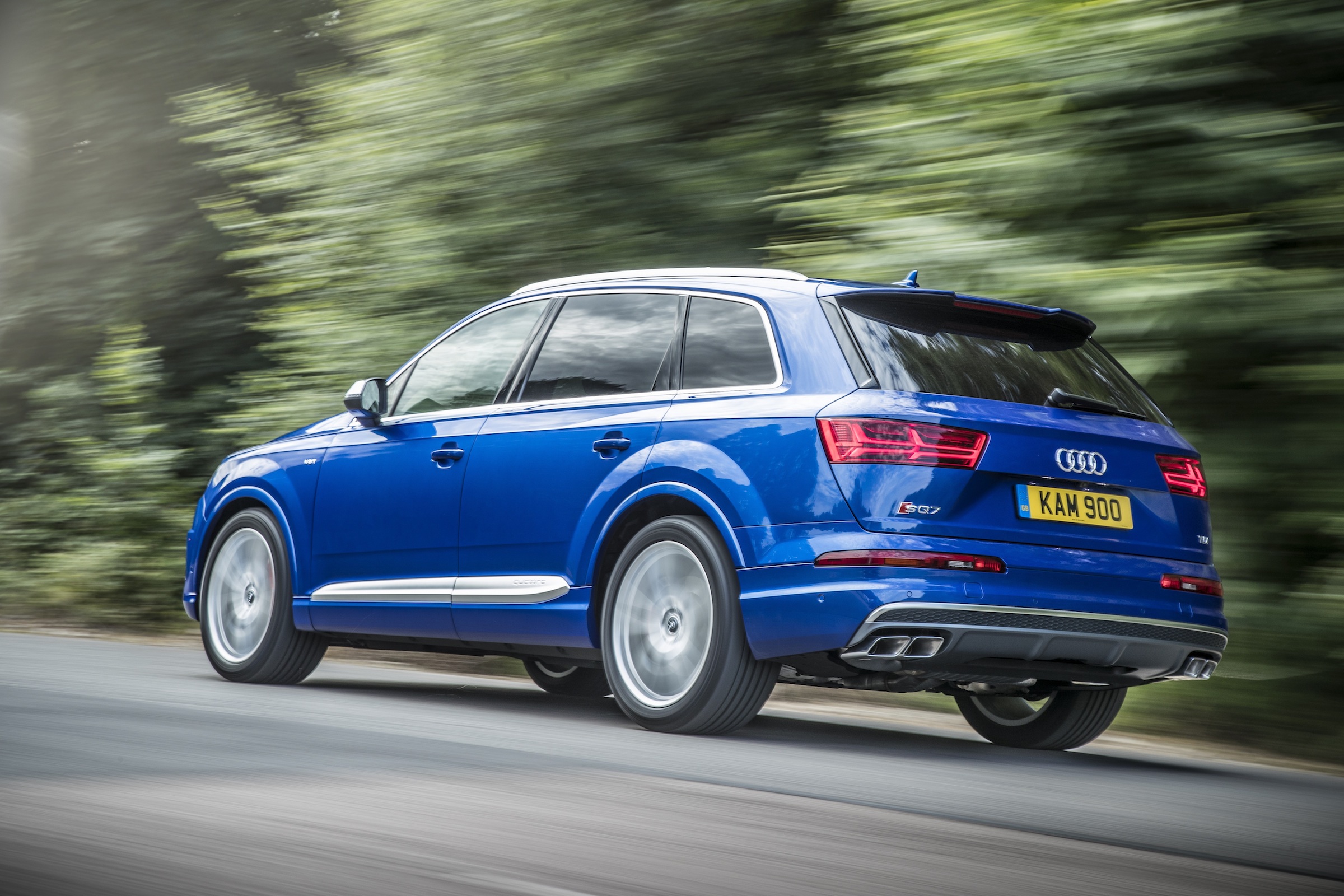 Audi SQ7 review | Carbuyer