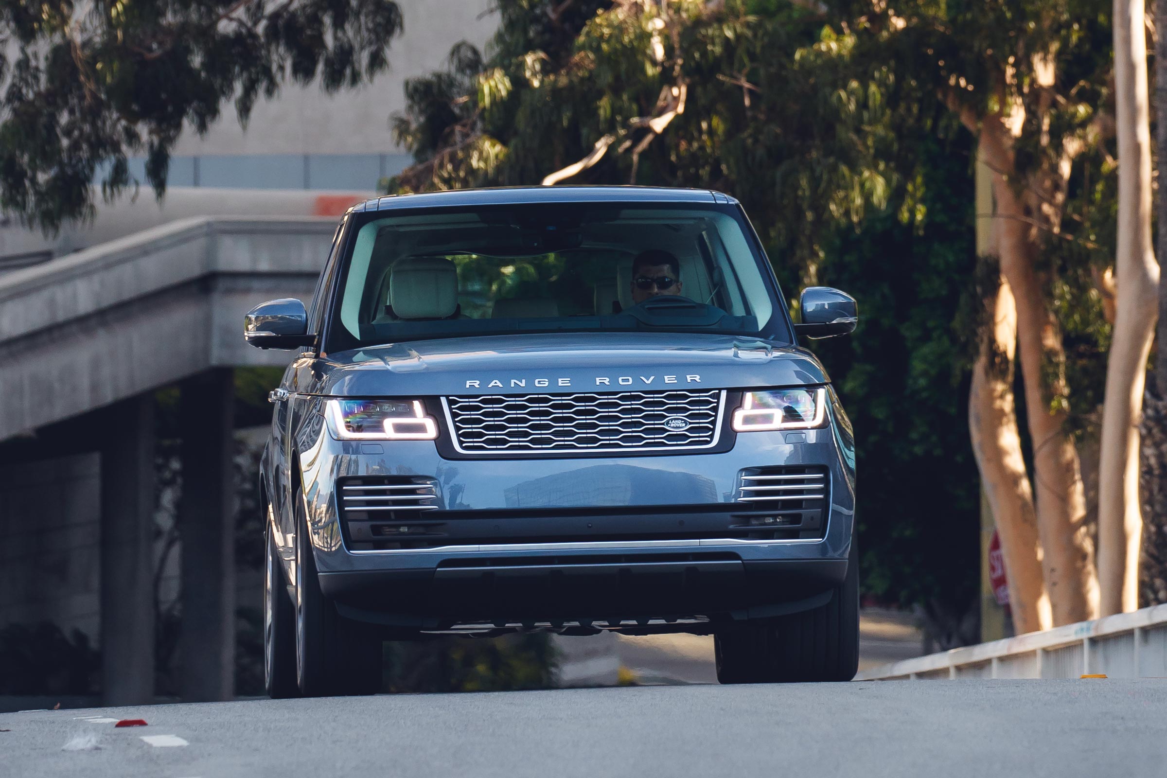 Range Rover PHEV 2018 images | Carbuyer