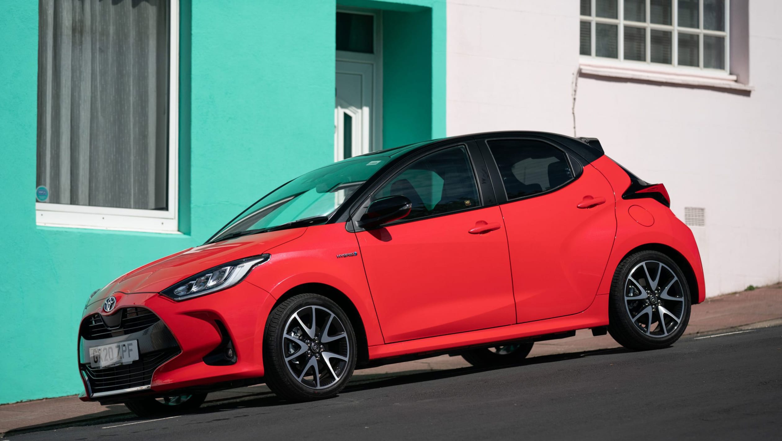 Toyota Yaris hatchback - pictures | Carbuyer