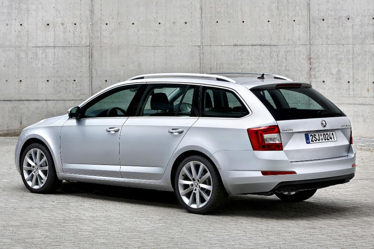 Skoda Octavia estate revealed | Carbuyer