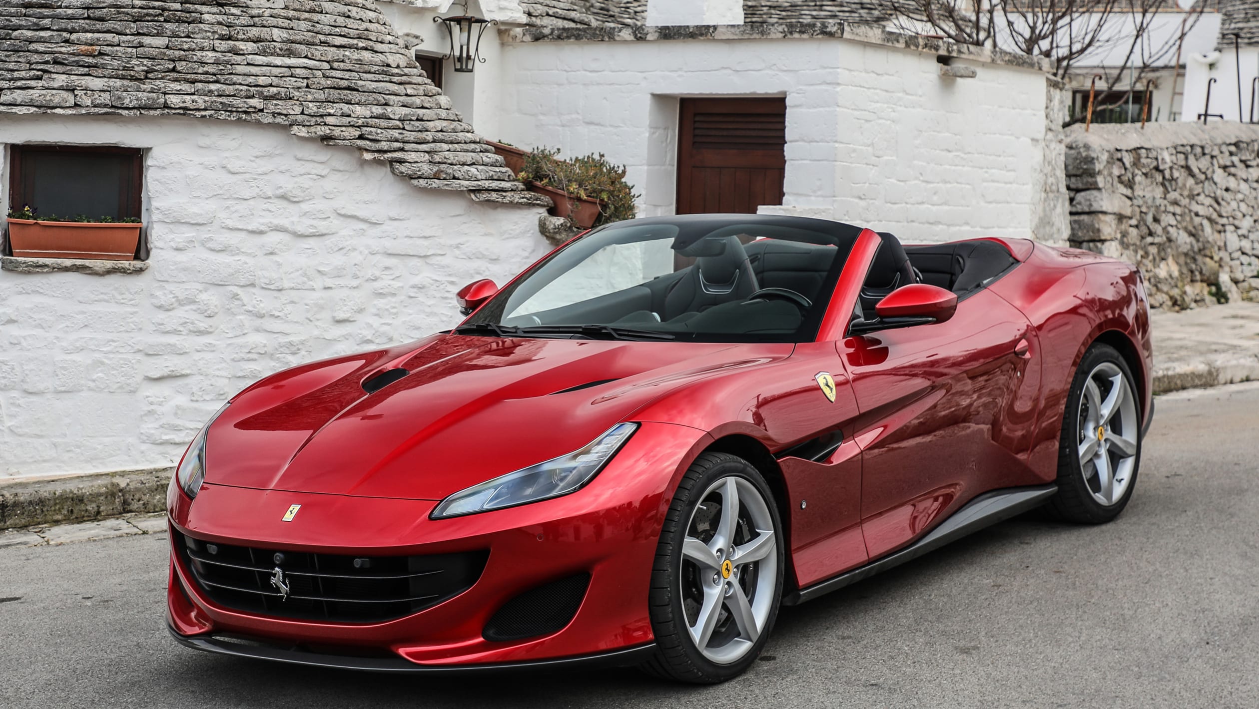 Ferrari Portofino convertible pictures 2018 | Carbuyer