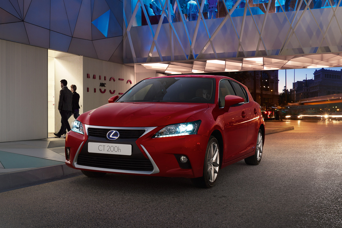 New Lexus CT200h now cheaper to buy and run | Carbuyer