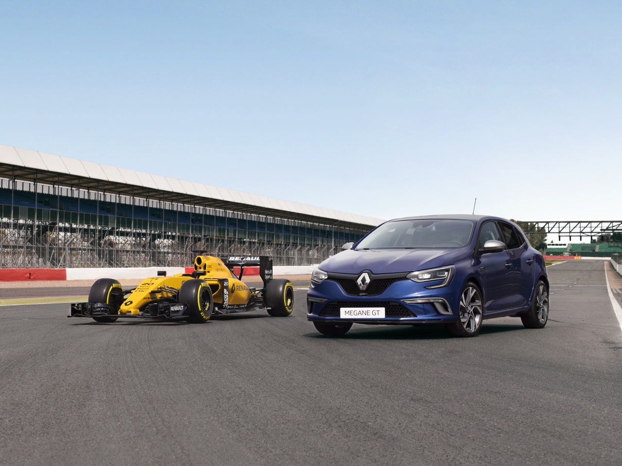 Renault brings motorsport tech to the road (sponsored) pics | Carbuyer