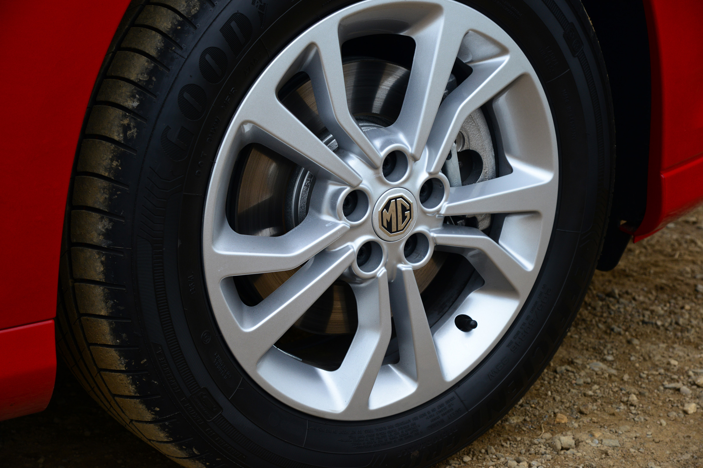 MG6 hatchback 2015 | Carbuyer