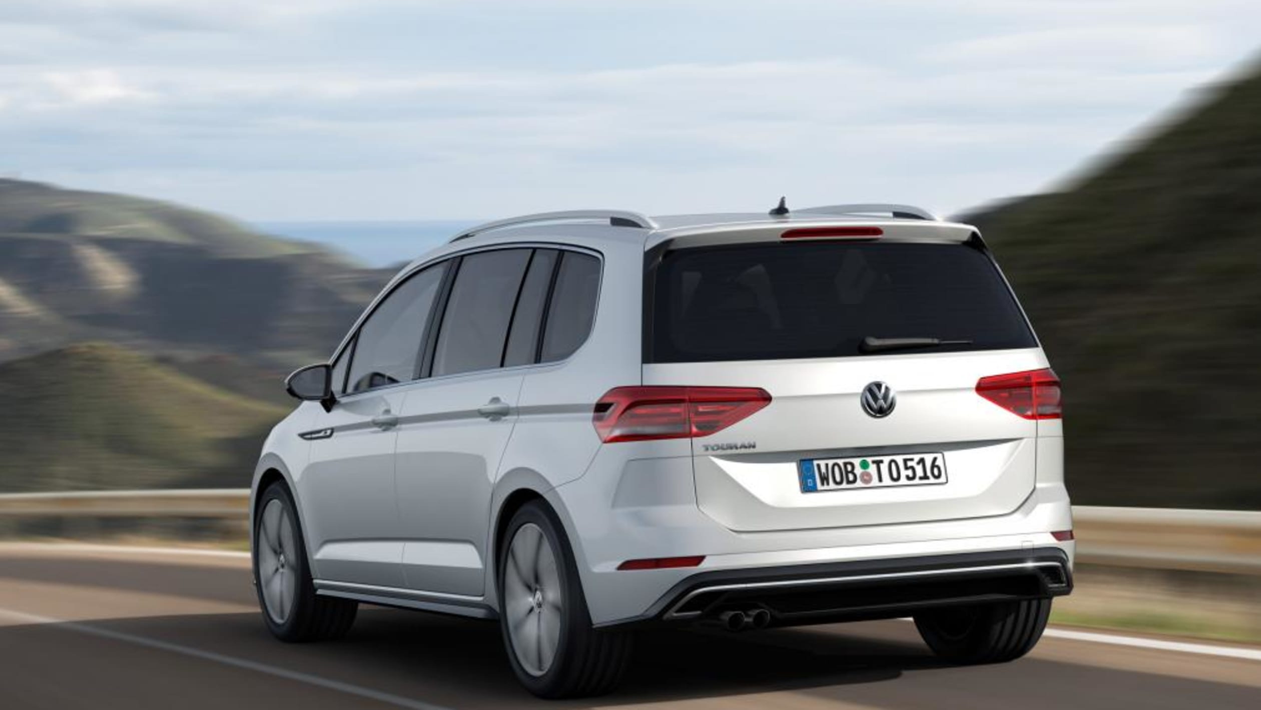 Volkswagen Touran 2015 | Carbuyer