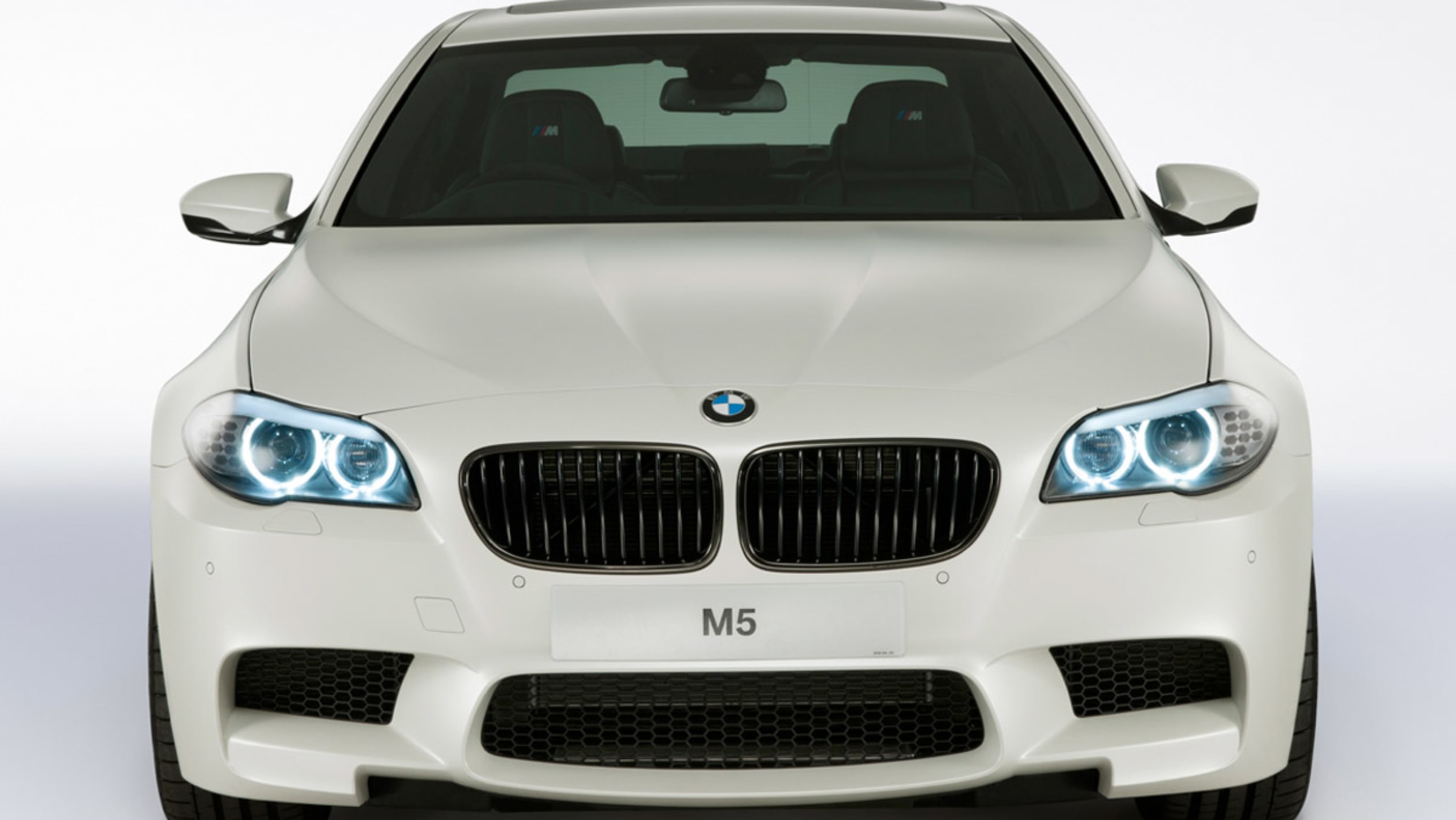 BMW M5 saloon pictures | Carbuyer