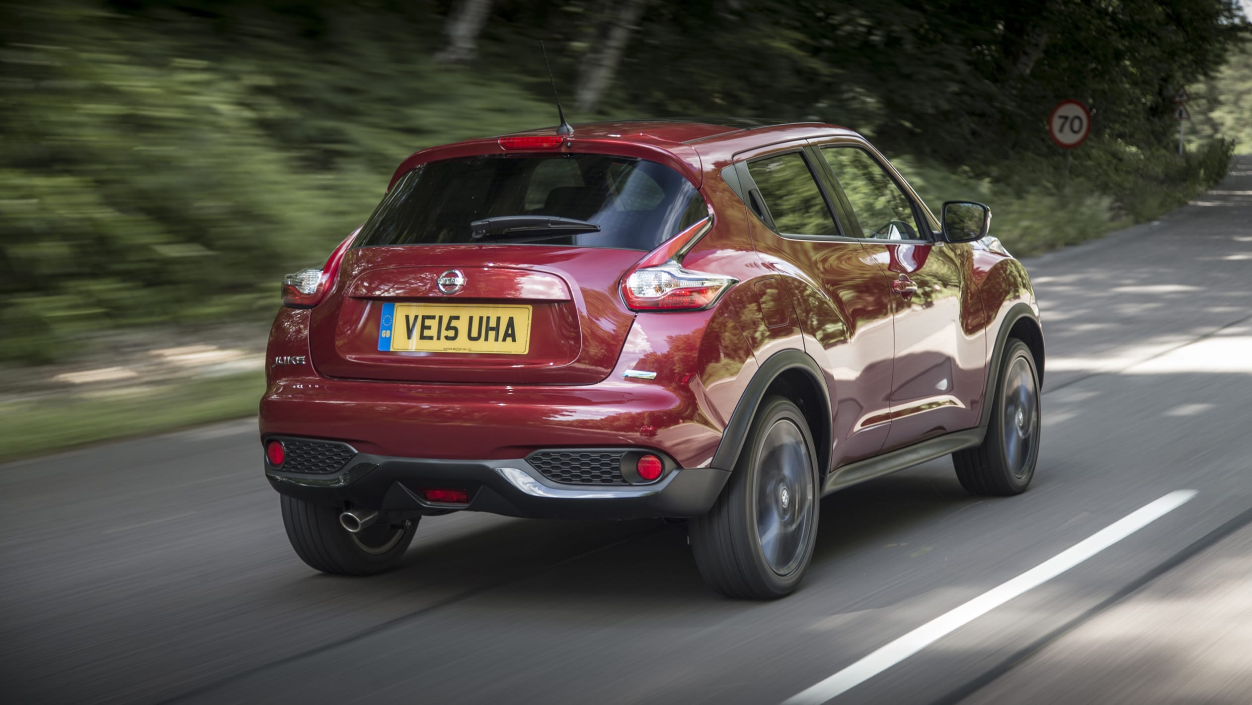 Nissan Juke SUV pictures | Carbuyer