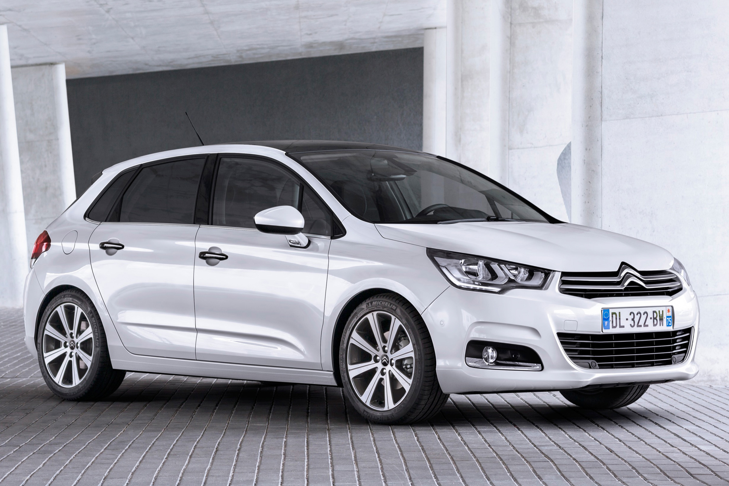 Citroen C4 2015 images | Carbuyer