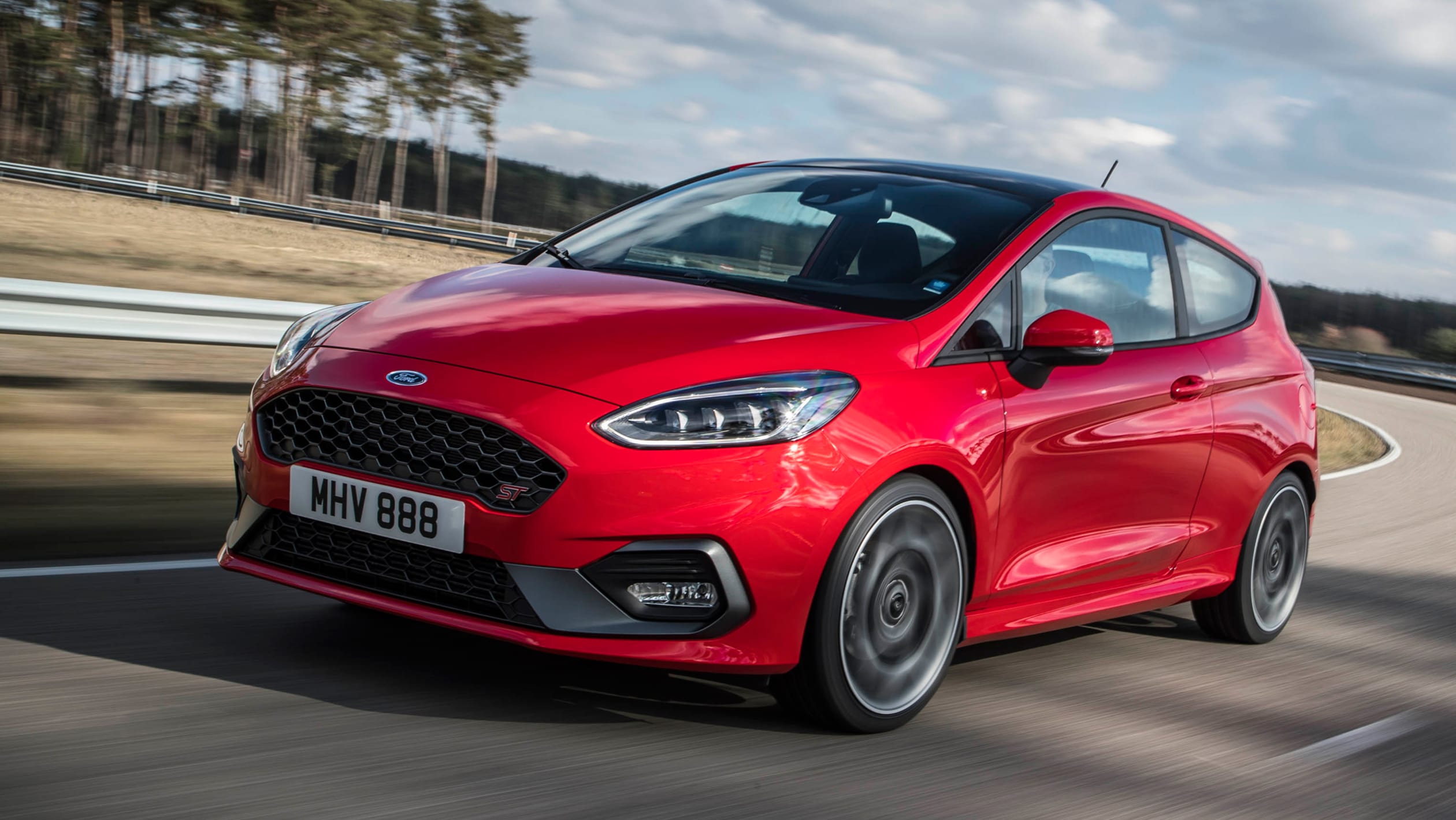 Ford Fiesta ST 2017 release pictures | Carbuyer