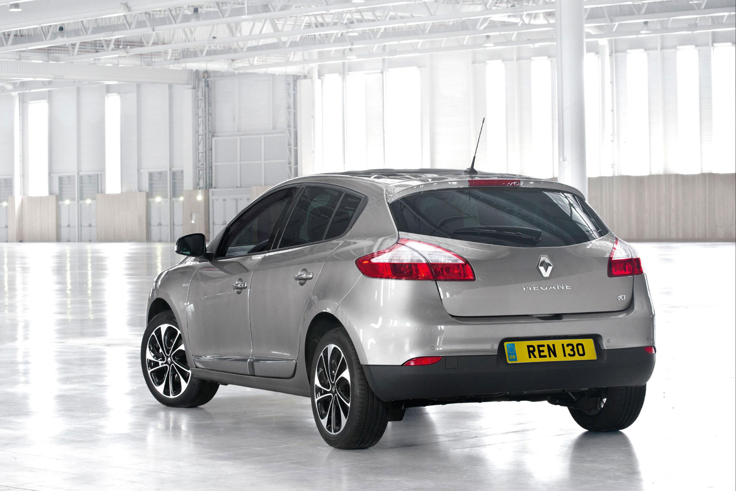 Renault Megane hatchback pictures | Carbuyer