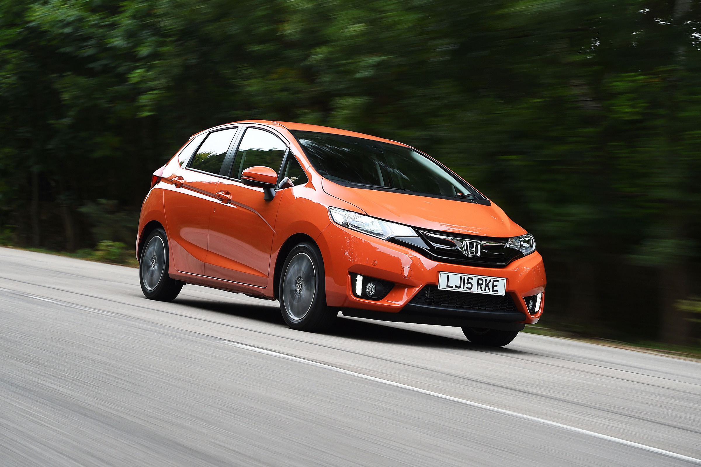Honda Jazz hatchback 2014 pictures | Carbuyer