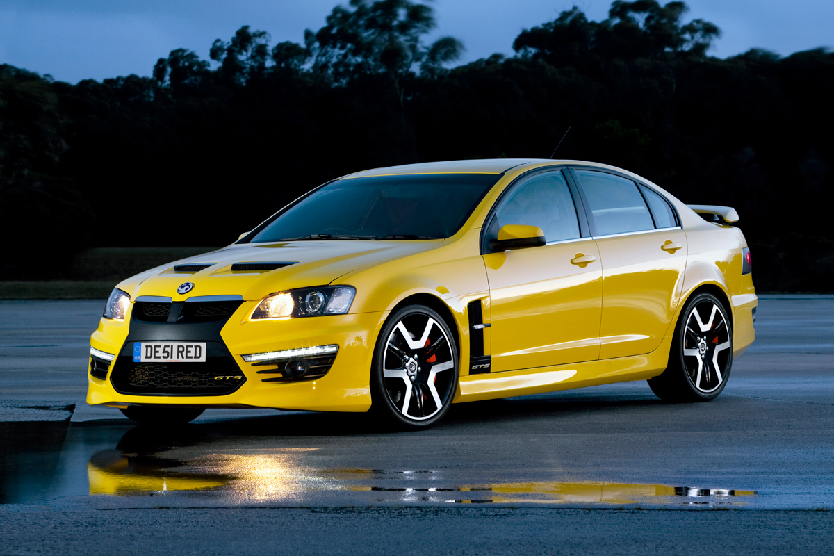 Vauxhall revives its VXR8 saloon | Carbuyer