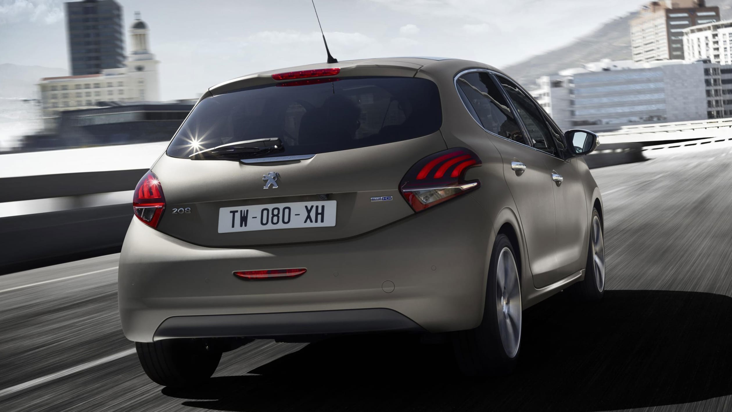 Peugeot 208 textured paint pictures | Carbuyer