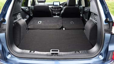 Ford Kuga SUV 2020 - Practicality & boot space | Carbuyer