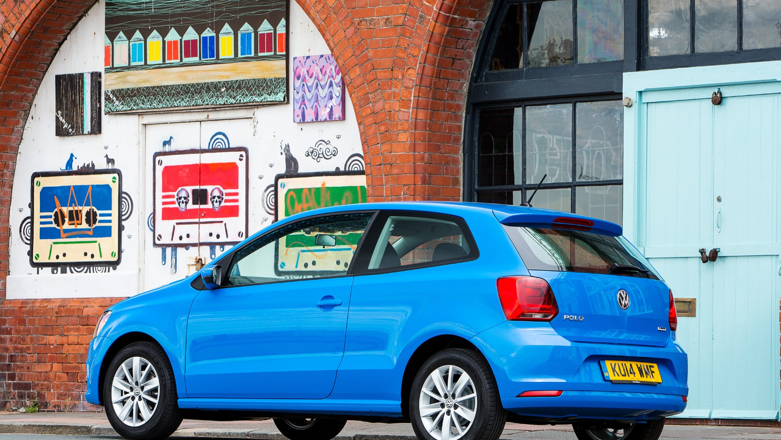 Volkswagen Polo hatchback 2015 pictures | Carbuyer