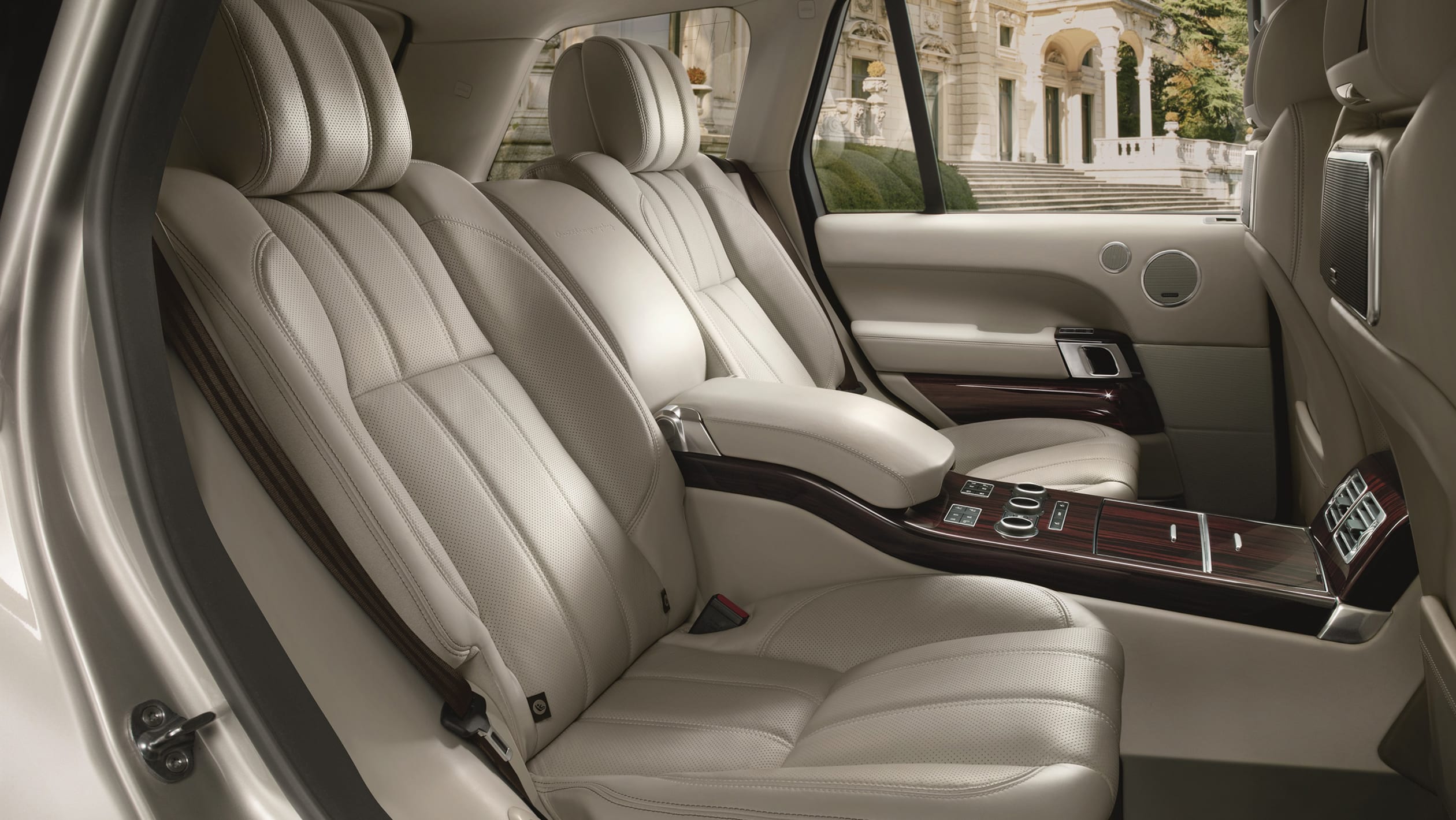 Range Rover 2017 Gallery | Carbuyer