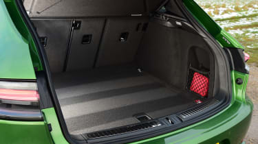 Porsche Macan SUV - Practicality & boot space 2020 review | Carbuyer