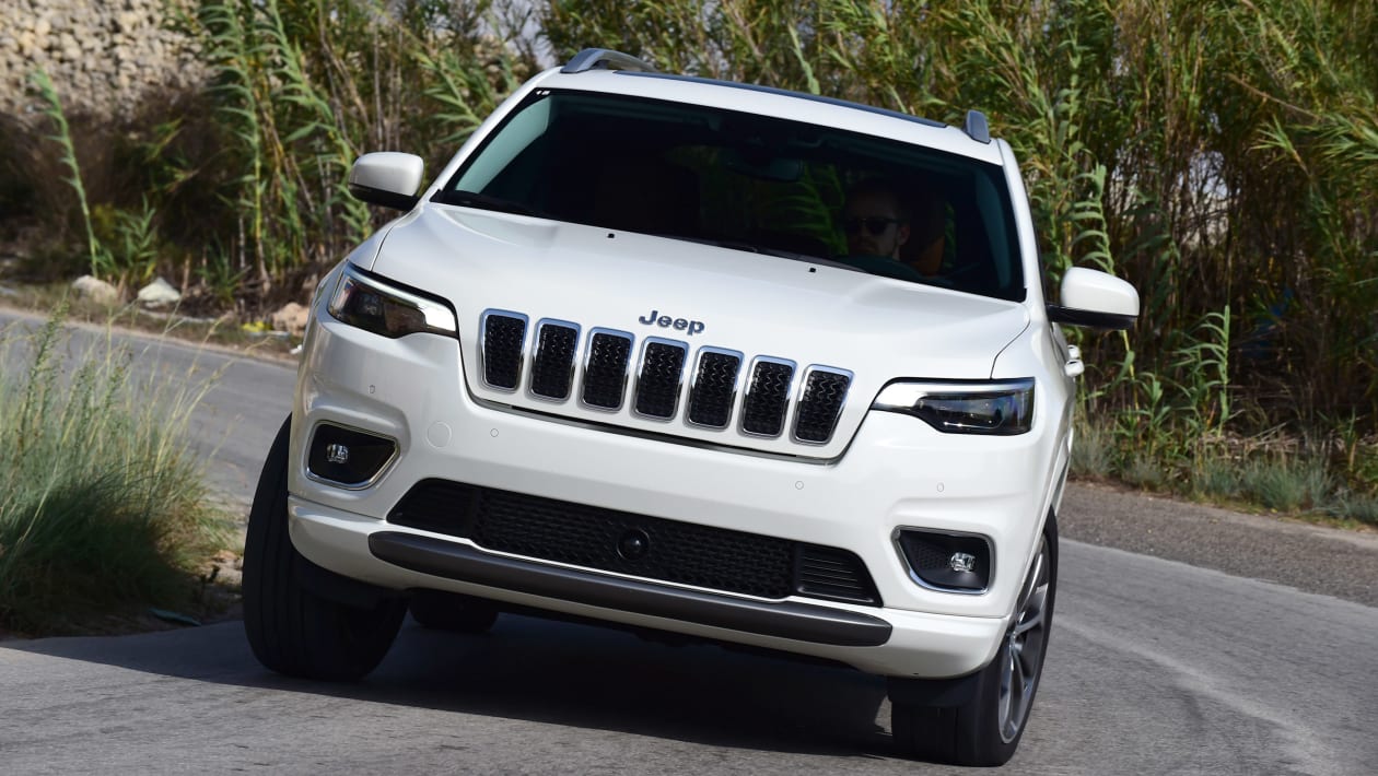 Jeep Cherokee SUV pictures | Carbuyer