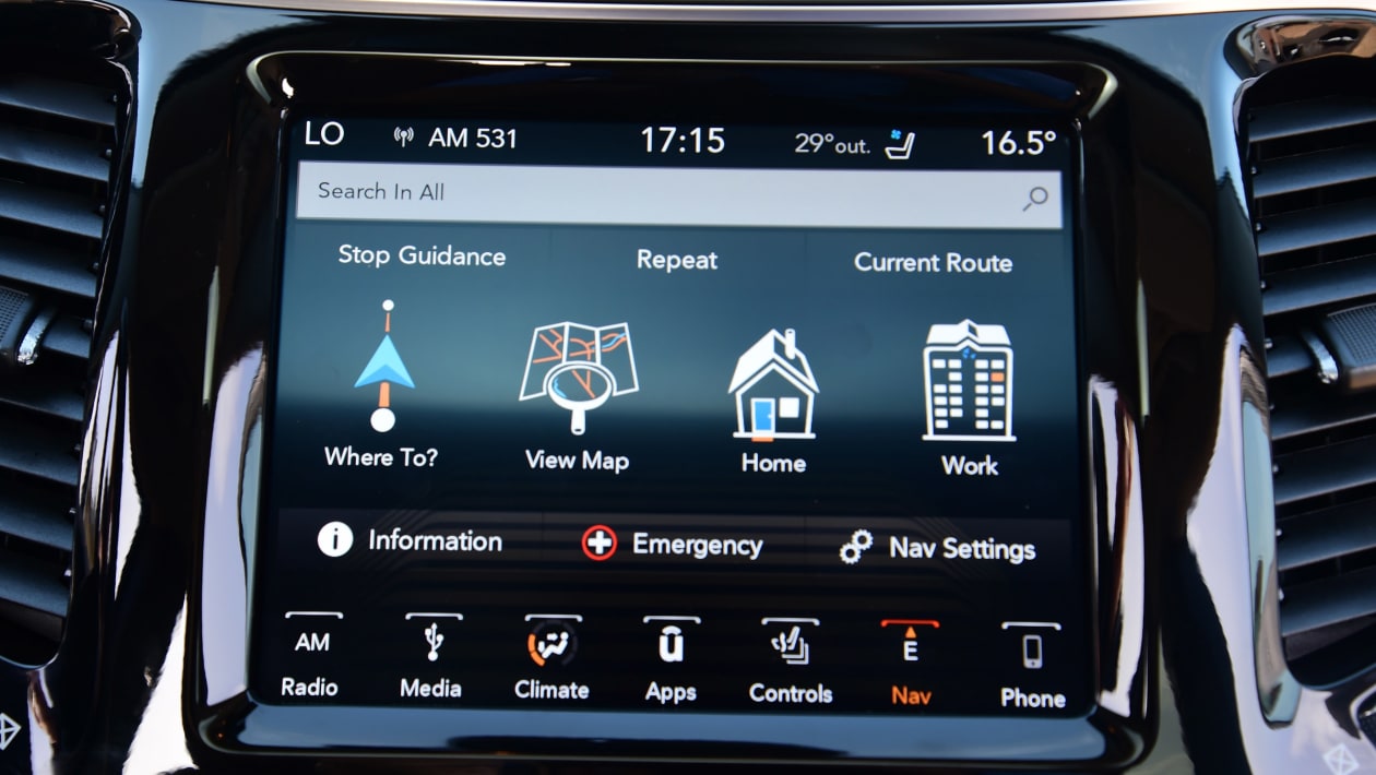 Jeep Cherokee SUV pictures | Carbuyer