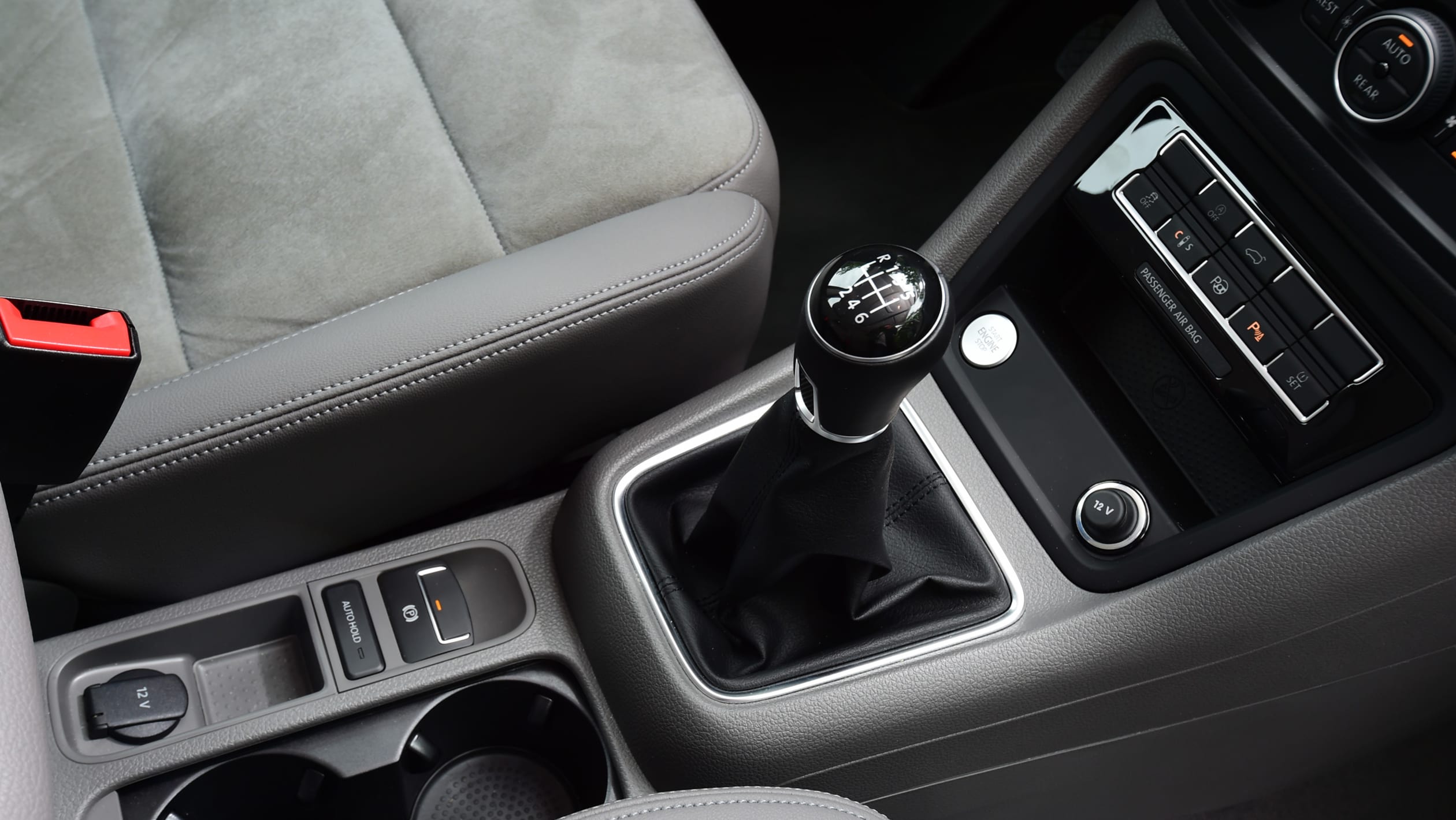 Volkswagen Sharan MPV - Interior & comfort 2020 review | Carbuyer