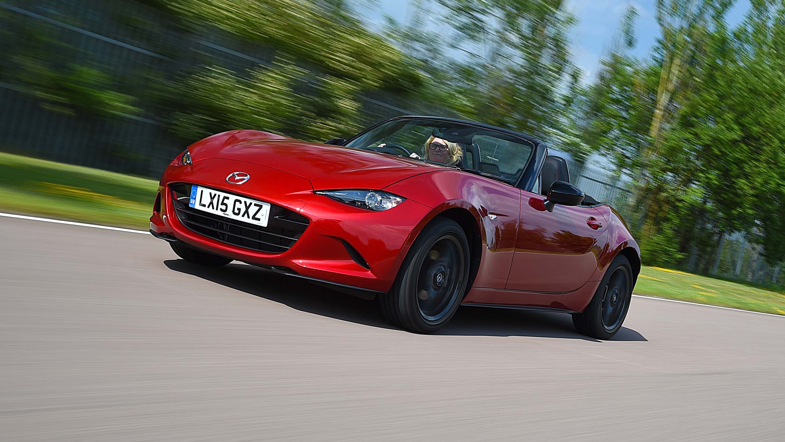 Mazda MX-5 pictures | Carbuyer