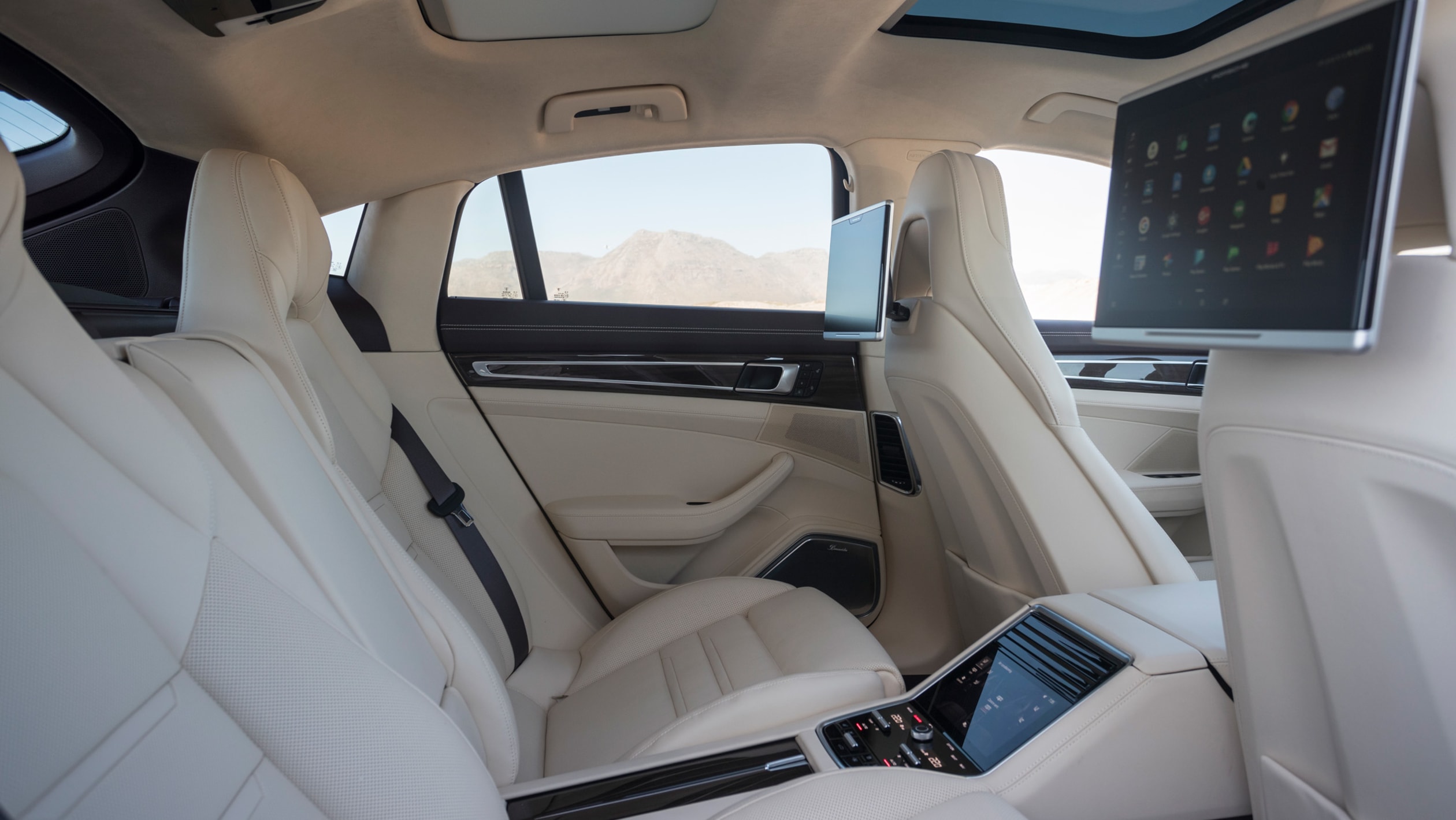 Porsche Panamera hybrid (2016-2018) | Carbuyer