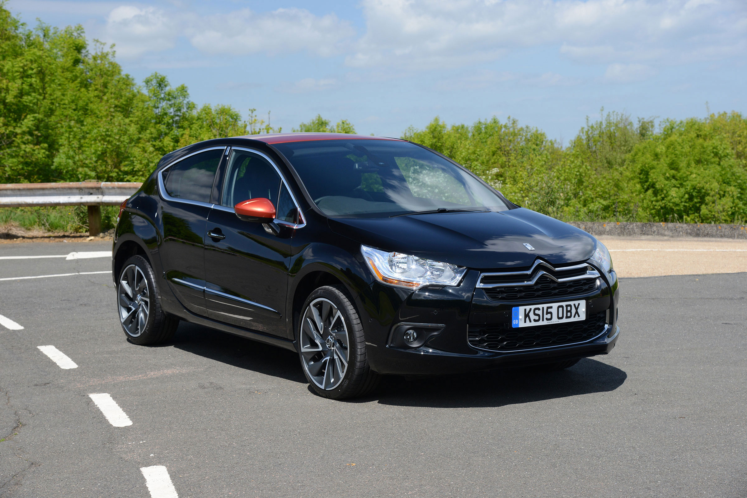 DS 4 hatchback pictures | Carbuyer