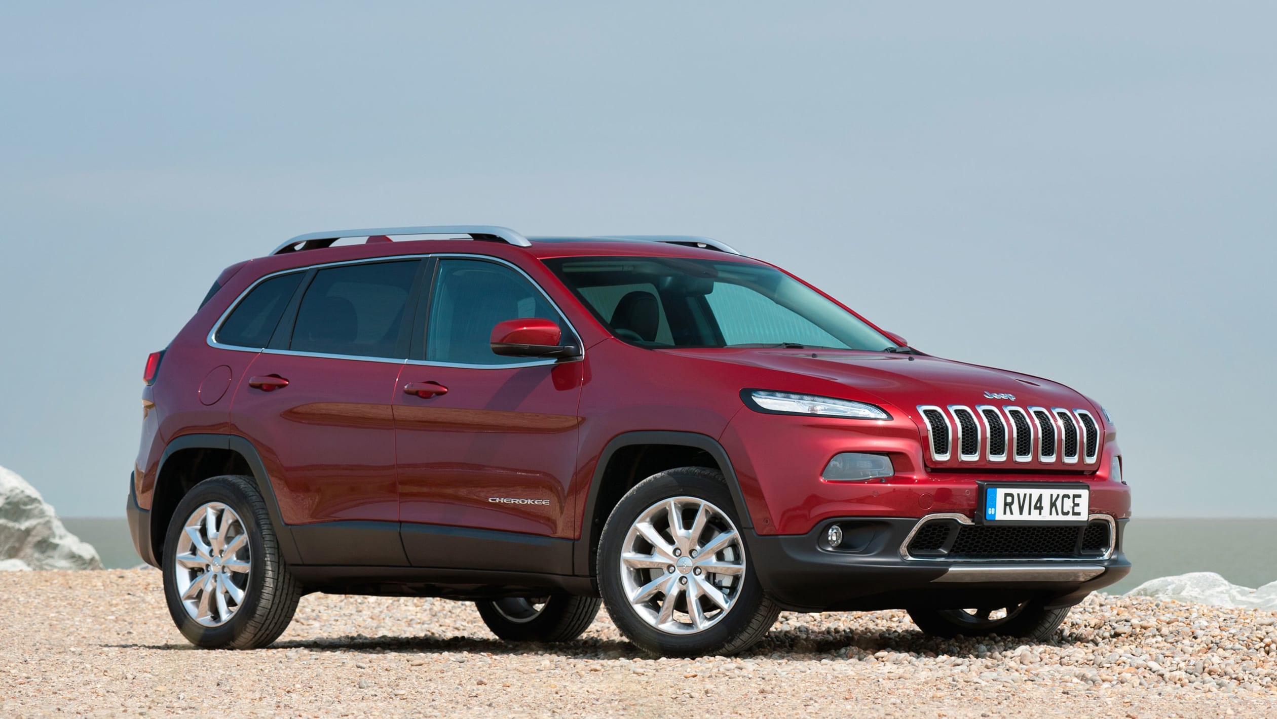 Jeep Cherokee SUV pictures | Carbuyer
