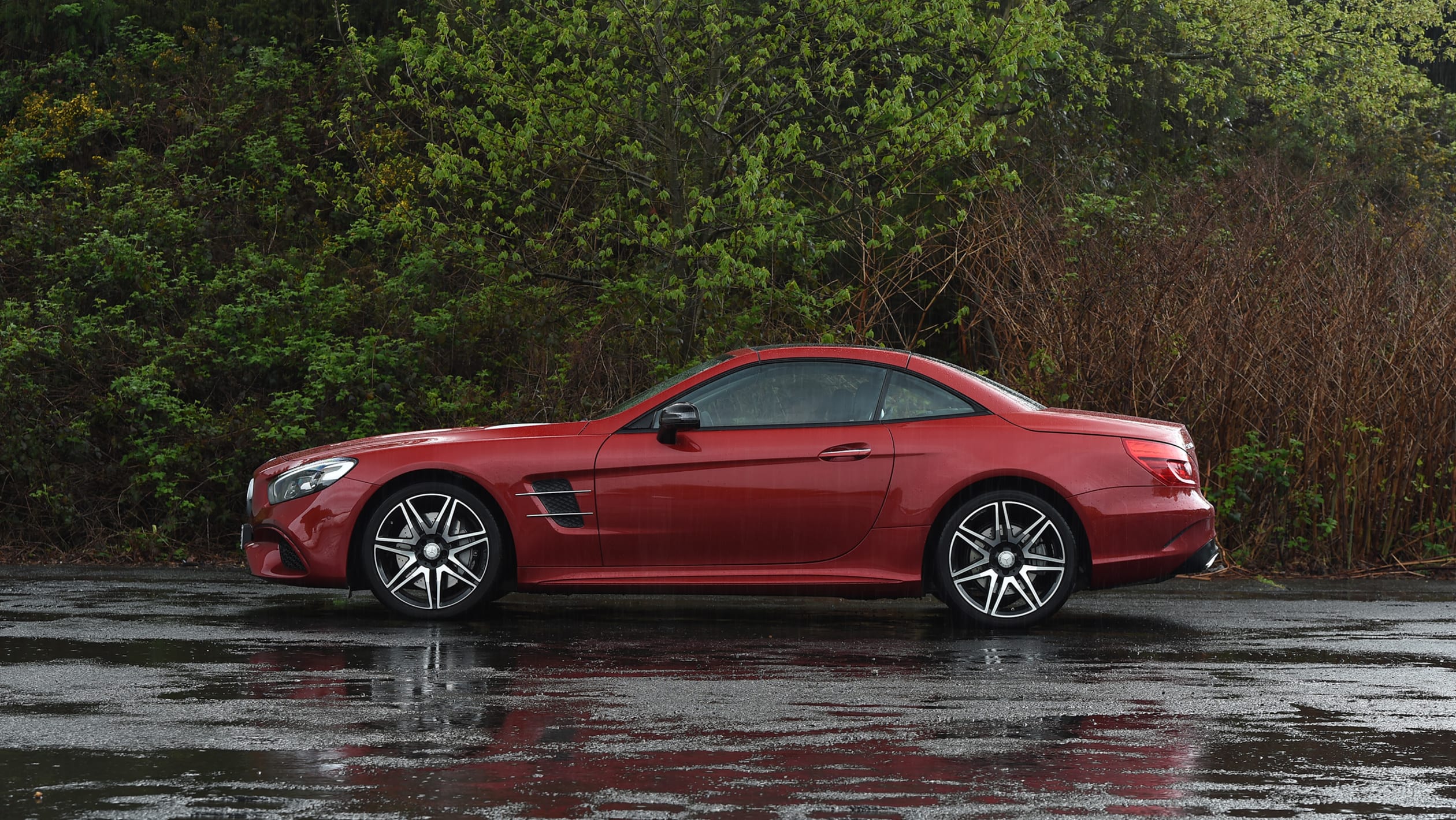 Mercedes SL-Class cabriolet pictures | Carbuyer