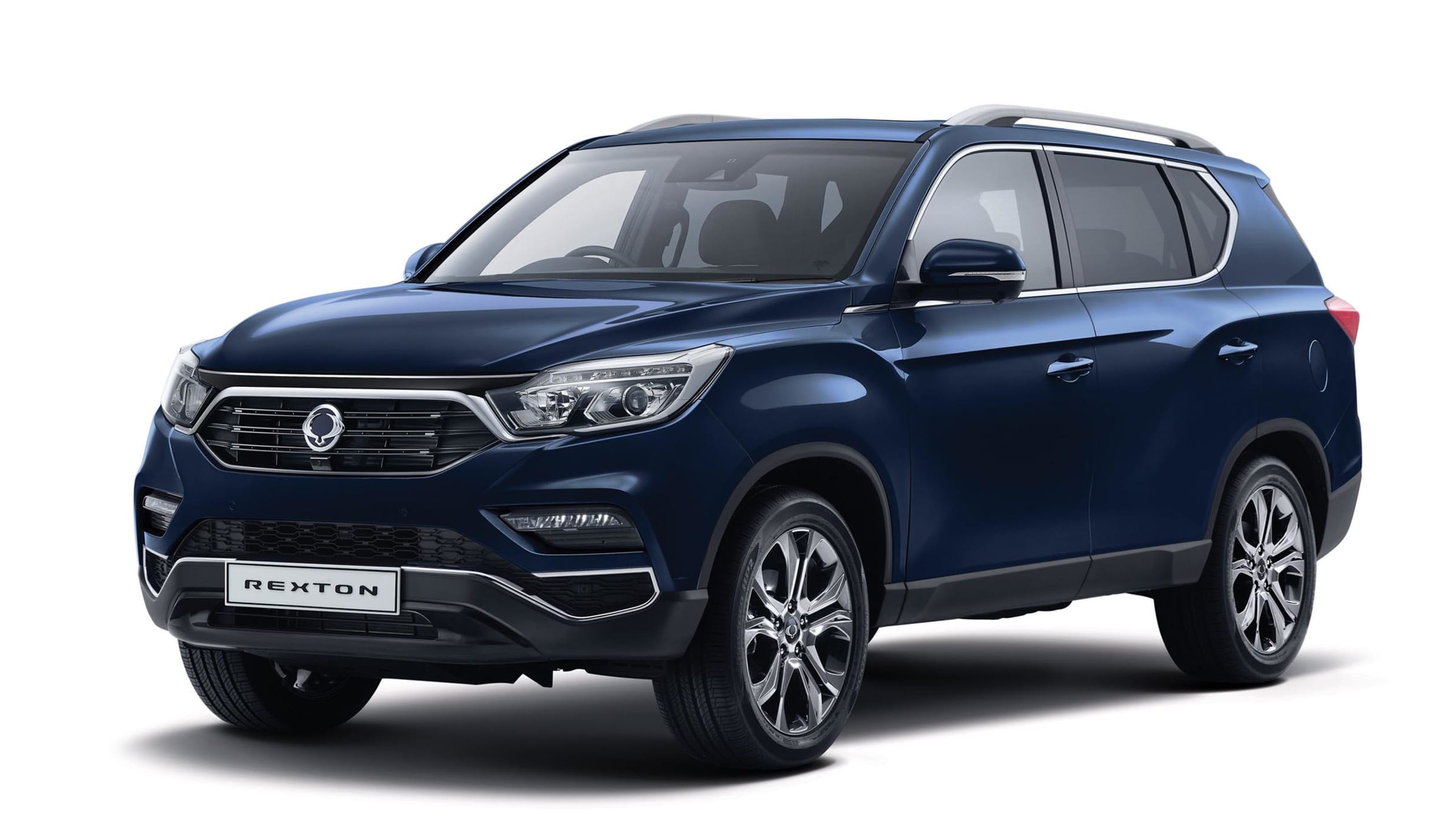 SsangYong Rexton SUV 2017 release images | Carbuyer