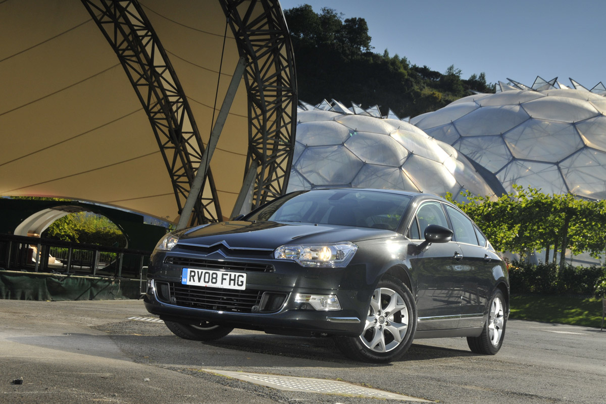 Citroën C5 saloon pictures | Carbuyer