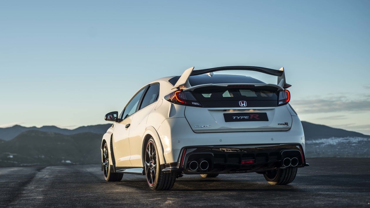 Hottest hatch: Bonkers Nurburgring lap in Honda Civic Type R | Carbuyer