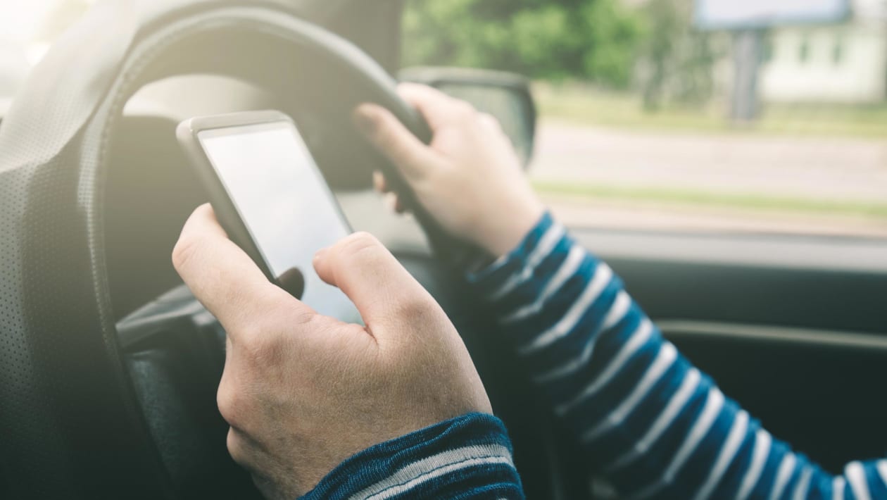 Mobile phones could be blocked in cars | Carbuyer