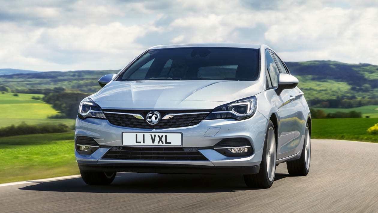 Facelifted 2019 Vauxhall Astra arrives with new engines and tech ...