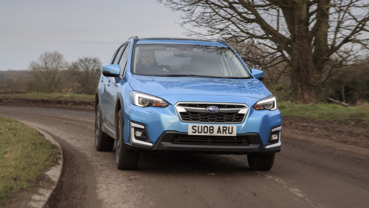 Subaru XV SUV review | Carbuyer