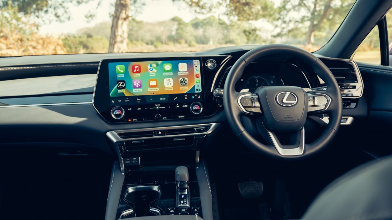 Lexus RX SUV - Interior & comfort | Carbuyer