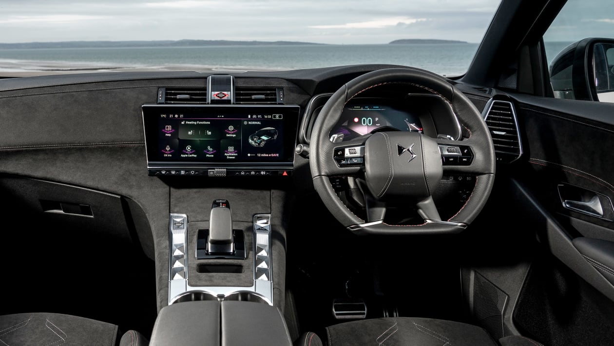 DS 7 SUV - Interior & comfort | Carbuyer