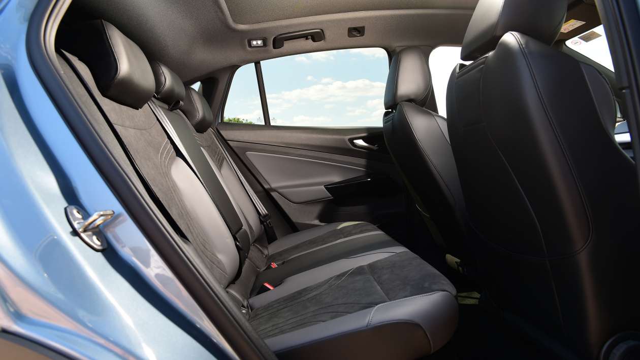 Volkswagen ID.5 review - Practicality & boot space | Carbuyer