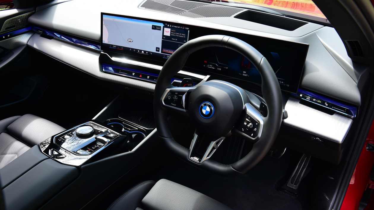BMW 5 Series review - Interior & comfort | Carbuyer