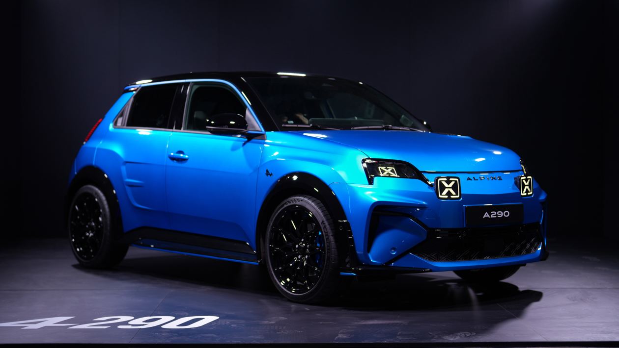 New Alpine A290: fast electric hot hatch goes on sale from £33,500 ...