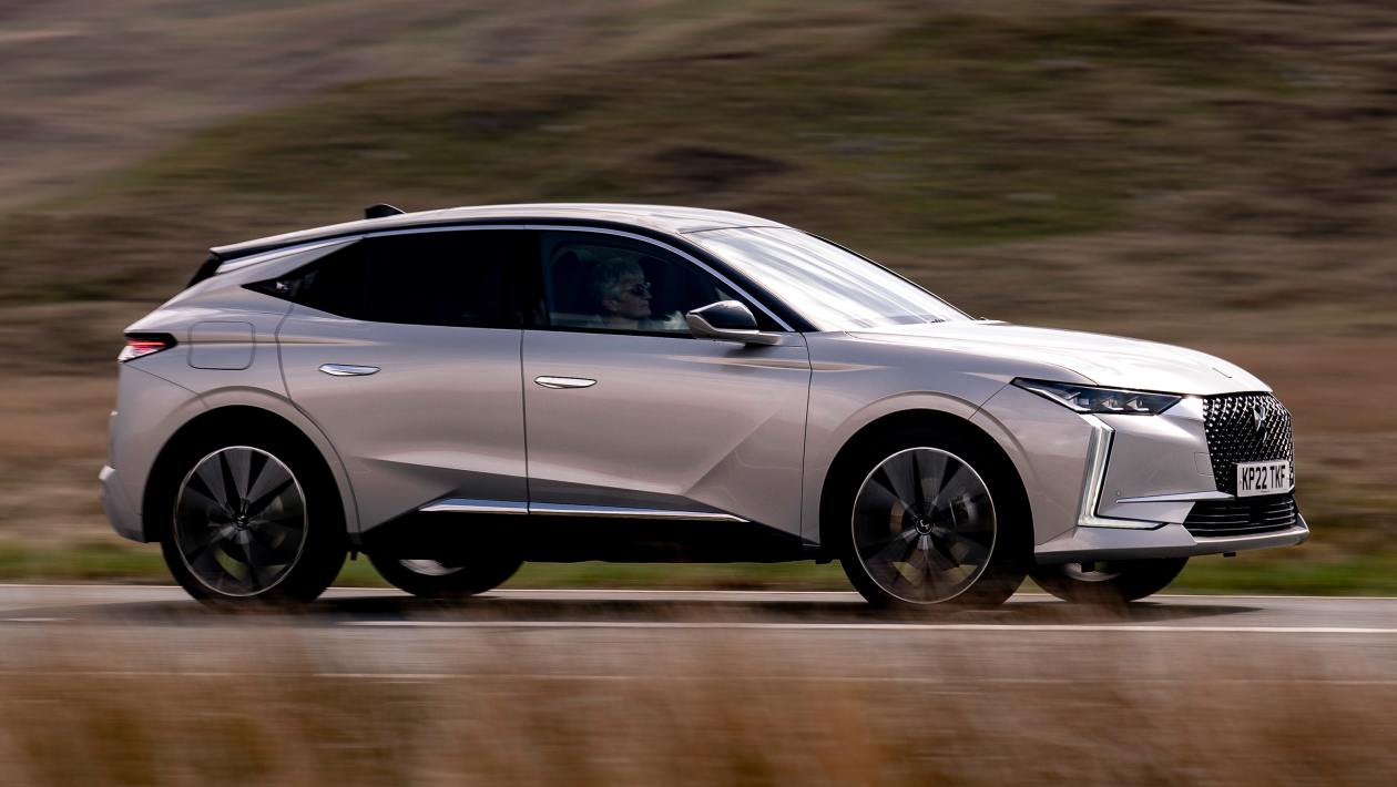 DS 4 updated with new trims and hybrid engine for 2024 – pictures ...